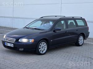 Blue Volvo V70 2006 in Riga, with an engine capacity of 2.40 L and mileage of 369 thousand km for 2800 €, photo 9 on AUTOMOTO.COM.LV