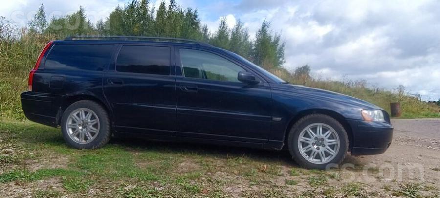 Zils Volvo V70 2006 Tukums, ar dzinēja tilpumu 2.40 L un nobraukumu 388 tūkst. km par 1999 €, foto 4 vietnē AUTOMOTO.COM.LV