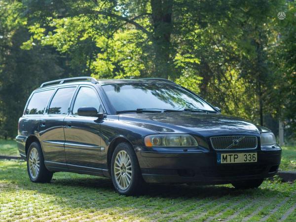 Синий Вольво В70 2006 в Вильнюс, объемом двигателя 2.40 л и пробегом 445 тыс. км за 1899 €, фото 1 на AUTOMOTO.COM.LV