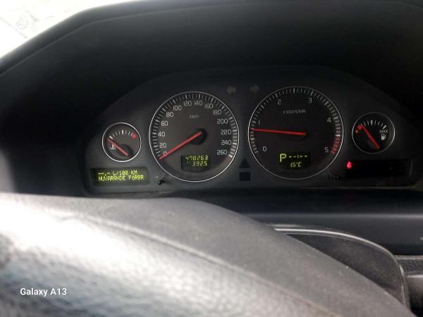 Синий Вольво В70 2006 в Вильнюс, объемом двигателя 2.40 л и пробегом 478 тыс. км за 1350 €, фото 5 на AUTOMOTO.COM.LV