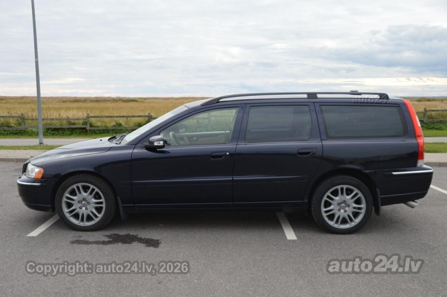 Zils Volvo V70 2006 Pērnava, ar dzinēja tilpumu 2.50 L un nobraukumu 400 tūkst. km par 1500 €, foto 3 vietnē AUTOMOTO.COM.LV