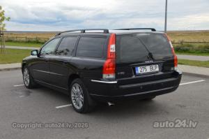 Zils Volvo V70 2006 Pērnava, ar dzinēja tilpumu 2.50 L un nobraukumu 400 tūkst. km par 1500 €, foto 4 vietnē AUTOMOTO.COM.LV