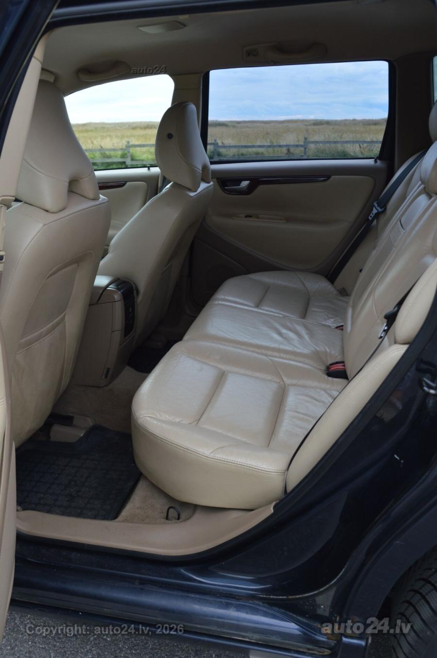 Zils Volvo V70 2006 Pērnava, ar dzinēja tilpumu 2.50 L un nobraukumu 400 tūkst. km par 1500 €, foto 10 vietnē AUTOMOTO.COM.LV