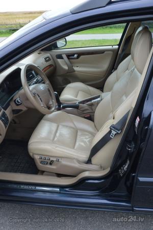 Zils Volvo V70 2006 Pērnava, ar dzinēja tilpumu 2.50 L un nobraukumu 400 tūkst. km par 1500 €, foto 11 vietnē AUTOMOTO.COM.LV