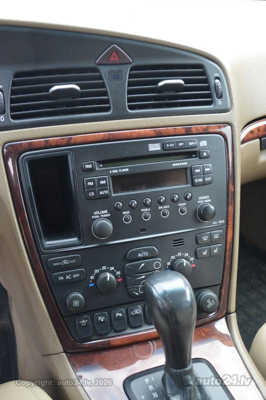 Zils Volvo V70 2006 Pērnava, ar dzinēja tilpumu 2.50 L un nobraukumu 400 tūkst. km par 1500 €, foto 13 vietnē AUTOMOTO.COM.LV