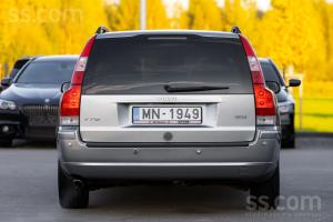 Blue Volvo V70 2006 in Jelgava, with an engine capacity of 2.40 L and mileage of 0 thousand km for 2400 €, photo 6 on AUTOMOTO.COM.LV