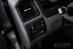 Blue Volvo V70 2006 in Jelgava, with an engine capacity of 2.40 L and mileage of 0 thousand km for 2400 €, photo 16 on AUTOMOTO.COM.LV