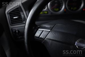 Blue Volvo V70 2006 in Jelgava, with an engine capacity of 2.40 L and mileage of 0 thousand km for 2400 €, photo 21 on AUTOMOTO.COM.LV