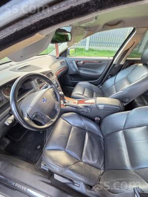 Zils Volvo V70 2006 Rīga, ar dzinēja tilpumu 2.40 L un nobraukumu 356 tūkst. km par 2380 €, foto 6 vietnē AUTOMOTO.COM.LV