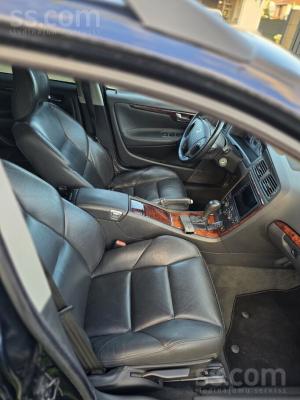 Zils Volvo V70 2006 Rīga, ar dzinēja tilpumu 2.40 L un nobraukumu 356 tūkst. km par 2380 €, foto 7 vietnē AUTOMOTO.COM.LV