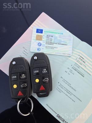 Zils Volvo V70 2006 Rīga, ar dzinēja tilpumu 2.40 L un nobraukumu 356 tūkst. km par 2380 €, foto 12 vietnē AUTOMOTO.COM.LV