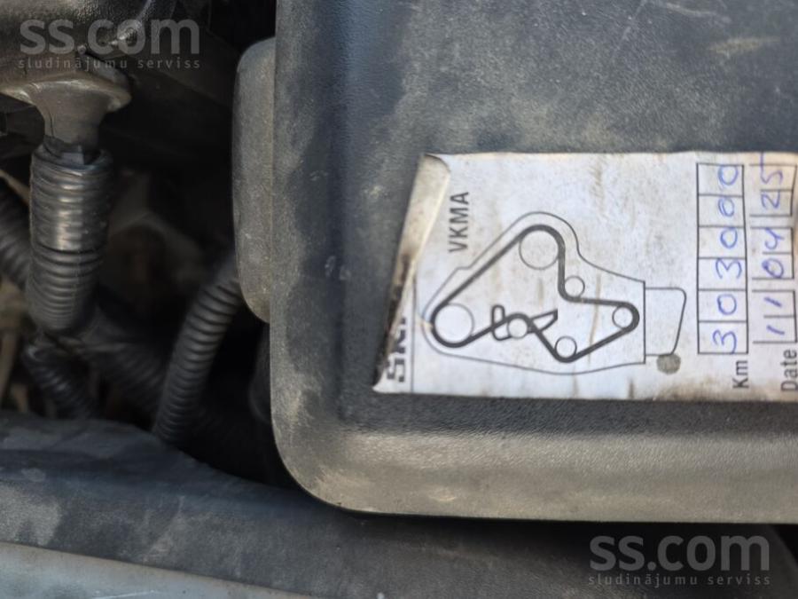 Zils Volvo V70 2006 Rīga, ar dzinēja tilpumu 2.40 L un nobraukumu 356 tūkst. km par 2380 €, foto 13 vietnē AUTOMOTO.COM.LV