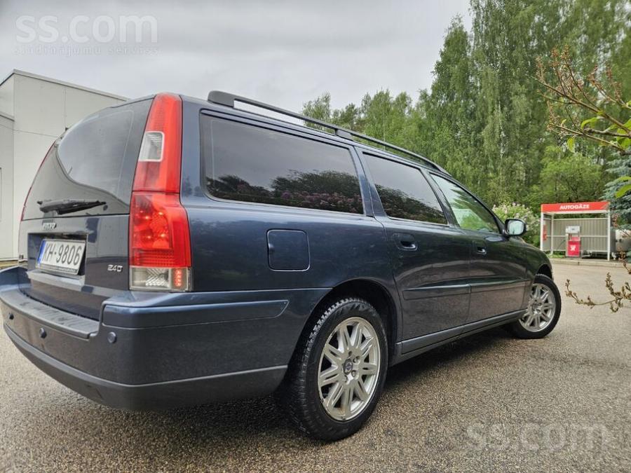 Zils Volvo V70 2007 Rīga, ar dzinēja tilpumu 2.40 L un nobraukumu 0 tūkst. km par 2150 €, foto 6 vietnē AUTOMOTO.COM.LV