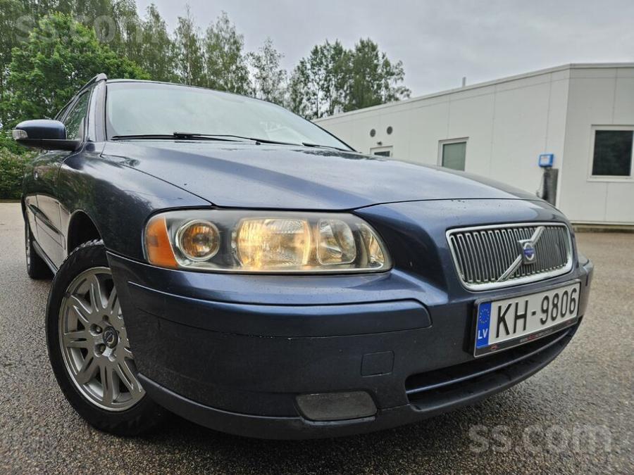 Zils Volvo V70 2007 Rīga, ar dzinēja tilpumu 2.40 L un nobraukumu 0 tūkst. km par 2150 €, foto 7 vietnē AUTOMOTO.COM.LV