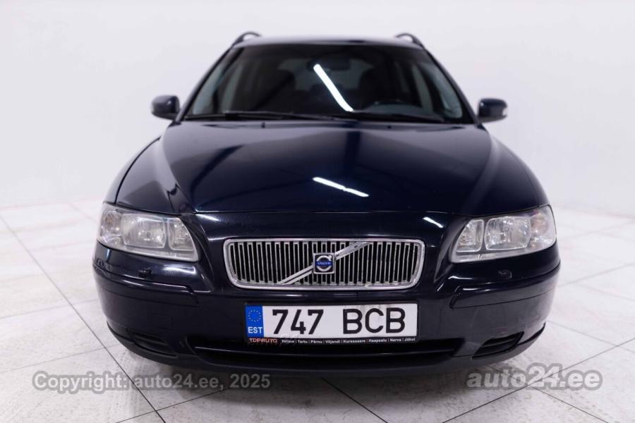 Zils Volvo V70 2007 Tallina, ar dzinēja tilpumu 2.40 L un nobraukumu 302 tūkst. km par 2999 €, foto 2 vietnē AUTOMOTO.COM.LV