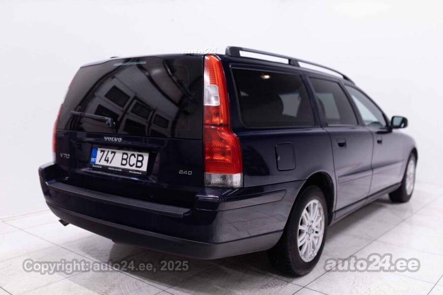 Zils Volvo V70 2007 Tallina, ar dzinēja tilpumu 2.40 L un nobraukumu 302 tūkst. km par 2999 €, foto 4 vietnē AUTOMOTO.COM.LV