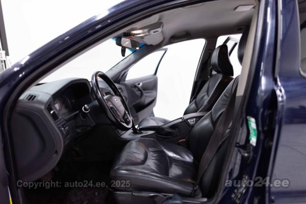 Синий Вольво В70 2007 в Таллин, объемом двигателя 2.40 л и пробегом 302 тыс. км за 2999 €, фото 11 на AUTOMOTO.COM.LV