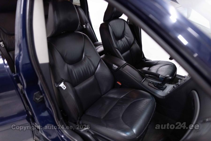 Zils Volvo V70 2007 Tallina, ar dzinēja tilpumu 2.40 L un nobraukumu 302 tūkst. km par 2999 €, foto 16 vietnē AUTOMOTO.COM.LV