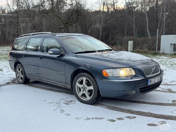 Zils Volvo V70 2007 Viļņa, ar dzinēja tilpumu 2.40 L un nobraukumu 469 tūkst. km par 1950 €, foto 1 vietnē AUTOMOTO.COM.LV