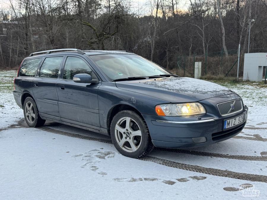 Zils Volvo V70 2007 Viļņa, ar dzinēja tilpumu 2.40 L un nobraukumu 469 tūkst. km par 1950 €, foto 1 vietnē AUTOMOTO.COM.LV