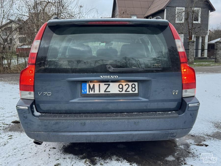 Zils Volvo V70 2007 Viļņa, ar dzinēja tilpumu 2.40 L un nobraukumu 469 tūkst. km par 1950 €, foto 4 vietnē AUTOMOTO.COM.LV