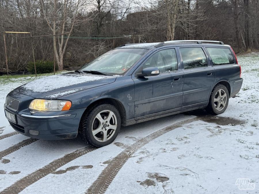 Zils Volvo V70 2007 Viļņa, ar dzinēja tilpumu 2.40 L un nobraukumu 469 tūkst. km par 1950 €, foto 6 vietnē AUTOMOTO.COM.LV