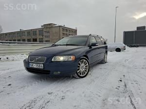 Blue Volvo V70 2007 in Riga, with an engine capacity of 2.40 L and mileage of 441 thousand km for 3199 €, photo 4 on AUTOMOTO.COM.LV