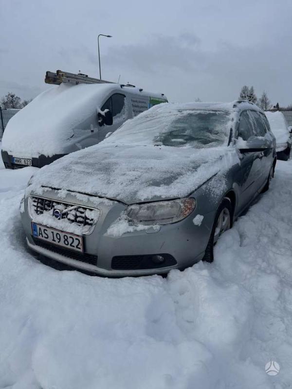 Синий Вольво В70 2007 в Каунас, объемом двигателя 2.40 л и пробегом 285 тыс. км за 2000 €, фото 1 на AUTOMOTO.COM.LV