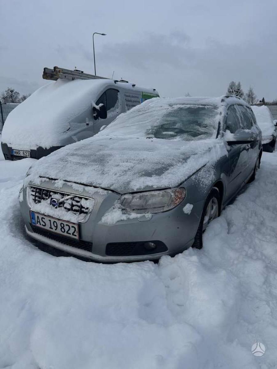 Синий Вольво В70 2007 в Каунас, объемом двигателя 2.40 л и пробегом 285 тыс. км за 2000 €, фото 1 на AUTOMOTO.COM.LV