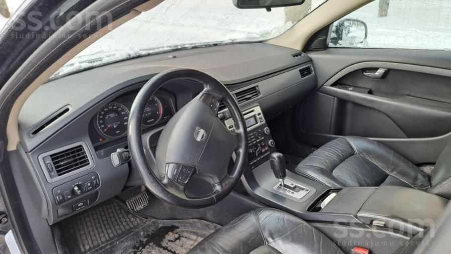Zils Volvo V70 2007 Daugavpils, ar dzinēja tilpumu 2.40 L un nobraukumu 365 tūkst. km par 2250 €, foto 7 vietnē AUTOMOTO.COM.LV