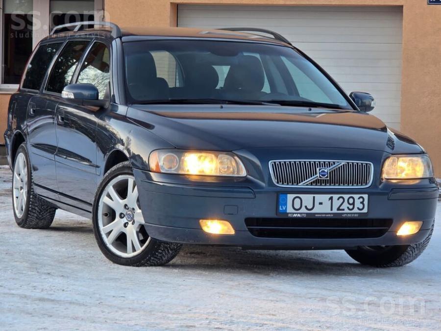 Blue Volvo V70 2007 in Riga, with an engine capacity of 2.40 L and mileage of 0 thousand km for 3650 €, photo 7 on AUTOMOTO.COM.LV