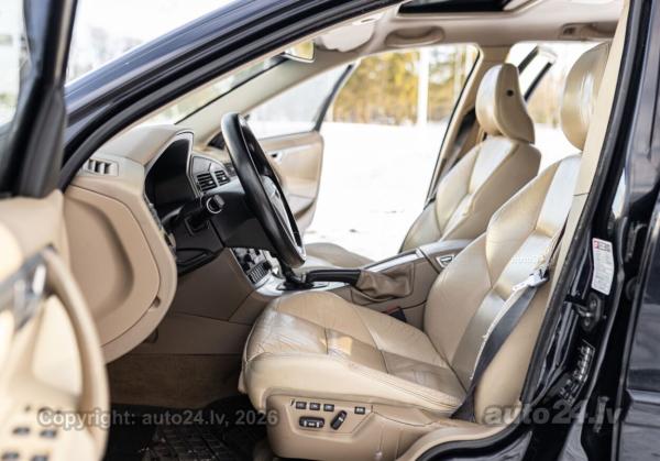 Zils Volvo V70 2007 Tallina, ar dzinēja tilpumu 2.40 L un nobraukumu 426 tūkst. km par 3390 €, foto 8 vietnē AUTOMOTO.COM.LV