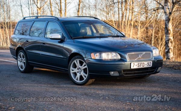 Blue Volvo V70 2007 in Paide, with an engine capacity of 2.40 L and mileage of 368 thousand km for 3599 €, photo 3 on AUTOMOTO.COM.LV