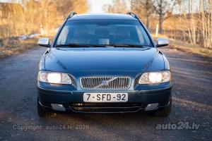 Blue Volvo V70 2007 in Paide, with an engine capacity of 2.40 L and mileage of 368 thousand km for 3599 €, photo 6 on AUTOMOTO.COM.LV