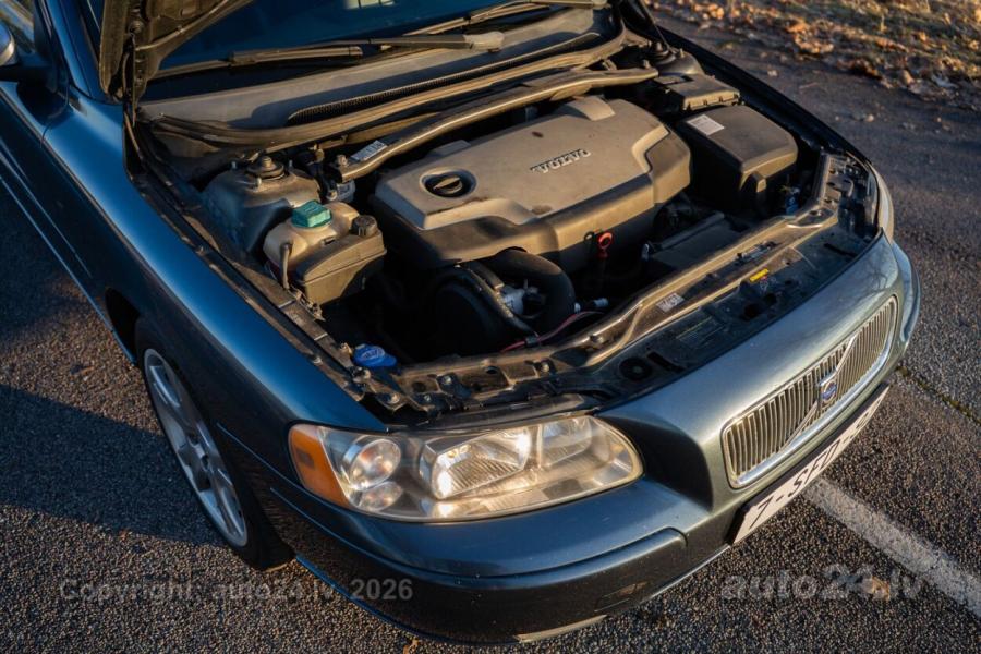 Blue Volvo V70 2007 in Paide, with an engine capacity of 2.40 L and mileage of 368 thousand km for 3599 €, photo 21 on AUTOMOTO.COM.LV
