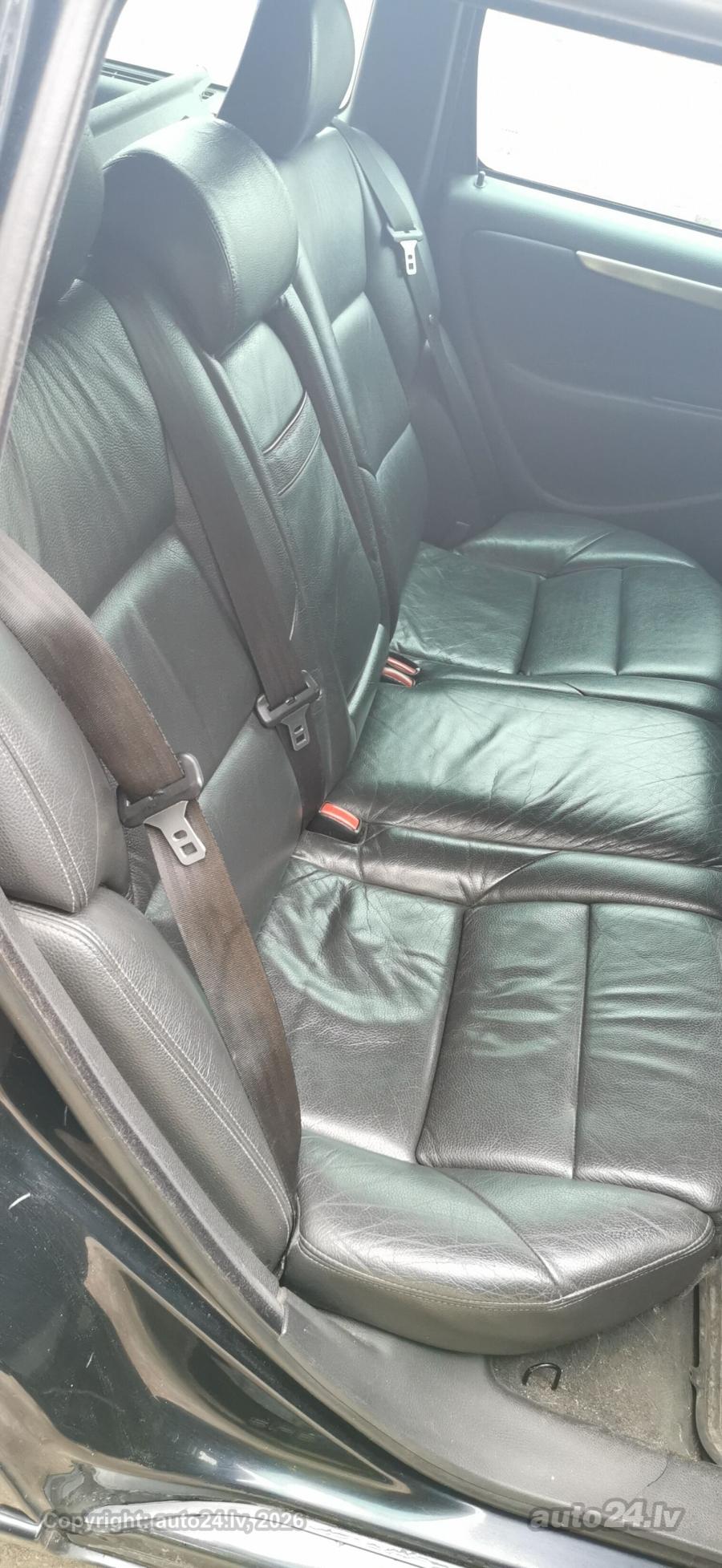 Zils Volvo V70 2007 Tallina, ar dzinēja tilpumu 2.40 L un nobraukumu 388 tūkst. km par 2800 €, foto 14 vietnē AUTOMOTO.COM.LV