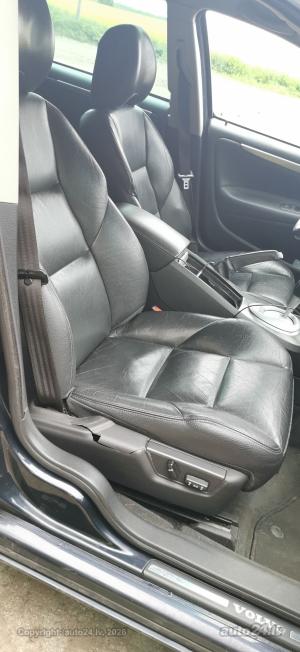 Zils Volvo V70 2007 Tallina, ar dzinēja tilpumu 2.40 L un nobraukumu 388 tūkst. km par 2800 €, foto 15 vietnē AUTOMOTO.COM.LV