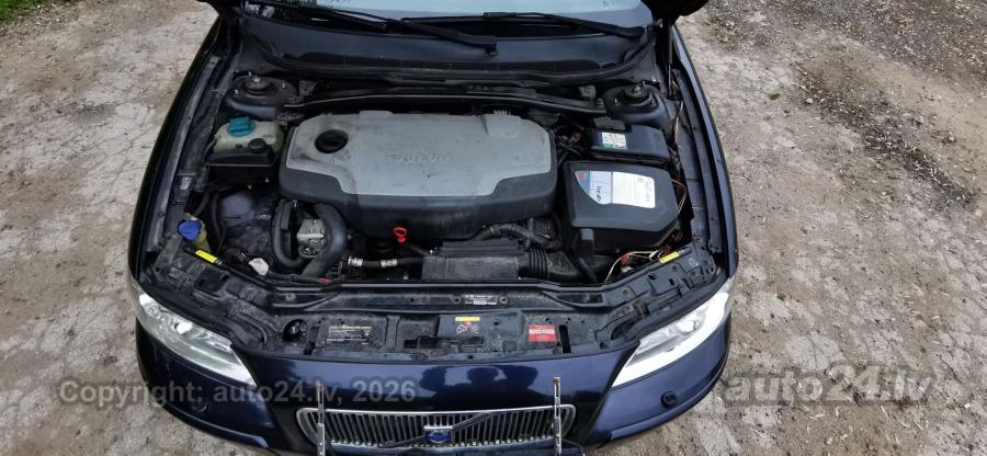 Zils Volvo V70 2007 Tallina, ar dzinēja tilpumu 2.40 L un nobraukumu 388 tūkst. km par 2800 €, foto 16 vietnē AUTOMOTO.COM.LV