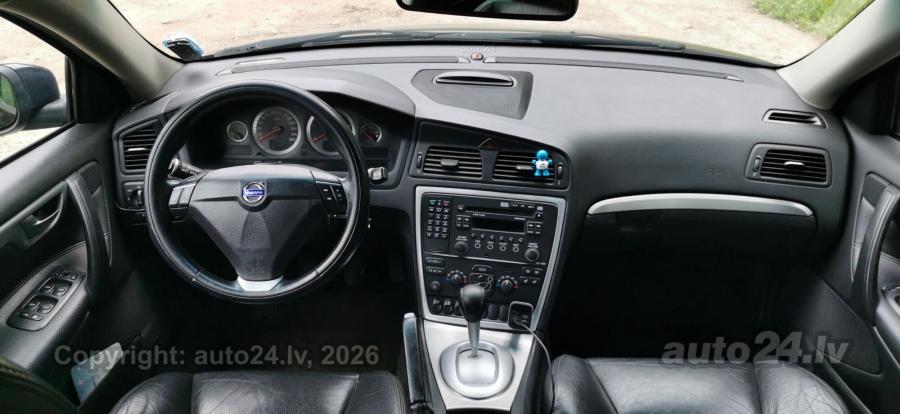 Zils Volvo V70 2007 Tallina, ar dzinēja tilpumu 2.40 L un nobraukumu 388 tūkst. km par 2800 €, foto 17 vietnē AUTOMOTO.COM.LV