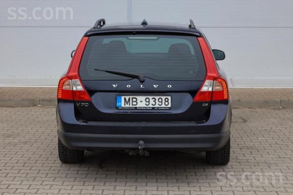 Blue Volvo V70 2007 in Riga, with an engine capacity of 2.40 L and mileage of 0 thousand km for 2995 €, photo 5 on AUTOMOTO.COM.LV