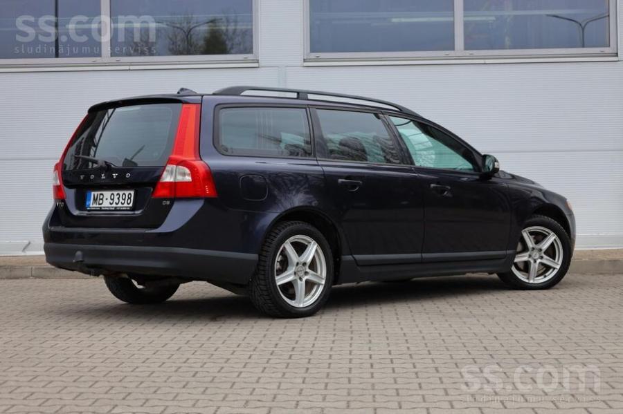 Blue Volvo V70 2007 in Riga, with an engine capacity of 2.40 L and mileage of 0 thousand km for 2995 €, photo 7 on AUTOMOTO.COM.LV