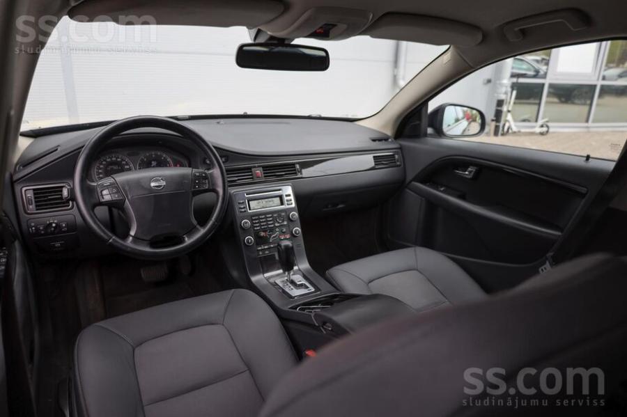 Blue Volvo V70 2007 in Riga, with an engine capacity of 2.40 L and mileage of 0 thousand km for 2995 €, photo 9 on AUTOMOTO.COM.LV
