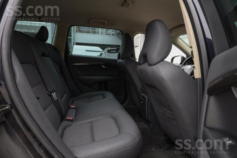 Blue Volvo V70 2007 in Riga, with an engine capacity of 2.40 L and mileage of 0 thousand km for 2995 €, photo 13 on AUTOMOTO.COM.LV