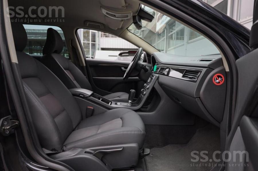 Blue Volvo V70 2007 in Riga, with an engine capacity of 2.40 L and mileage of 0 thousand km for 2995 €, photo 14 on AUTOMOTO.COM.LV