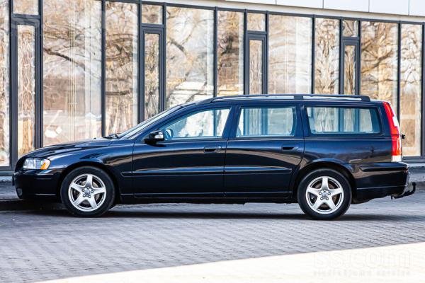 Blue Volvo V70 2007 in Tukums, with an engine capacity of 2.40 L and mileage of 0 thousand km for 3690 €, photo 5 on AUTOMOTO.COM.LV