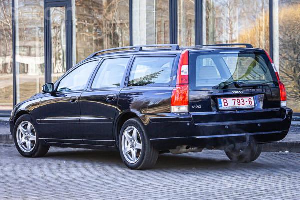 Blue Volvo V70 2007 in Tukums, with an engine capacity of 2.40 L and mileage of 0 thousand km for 3690 €, photo 6 on AUTOMOTO.COM.LV