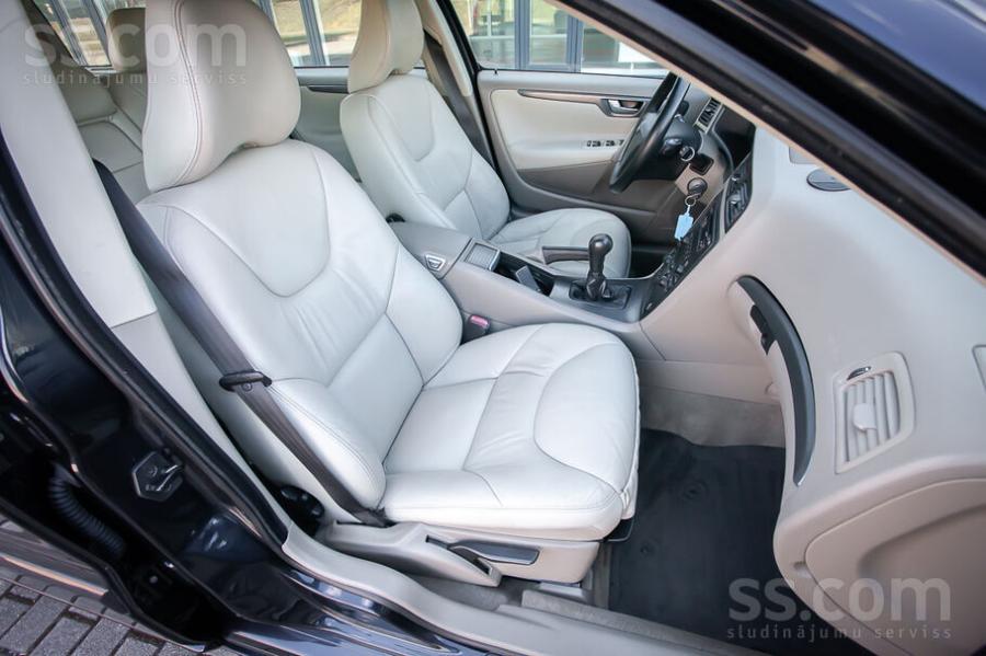 Zils Volvo V70 2007 Tukums, ar dzinēja tilpumu 2.40 L un nobraukumu 0 tūkst. km par 3690 €, foto 12 vietnē AUTOMOTO.COM.LV