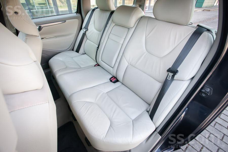 Zils Volvo V70 2007 Tukums, ar dzinēja tilpumu 2.40 L un nobraukumu 0 tūkst. km par 3690 €, foto 14 vietnē AUTOMOTO.COM.LV