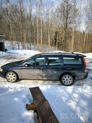 Blue Volvo V70 2007 in Jekabpils, with an engine capacity of 2.40 L and mileage of 334 thousand km for 3050 €, photo  on AUTOMOTO.COM.LV