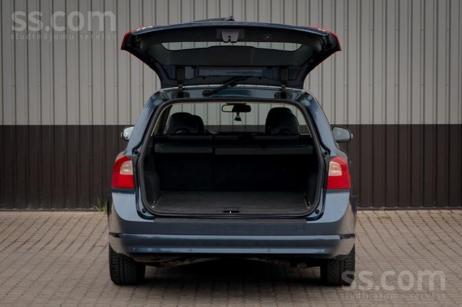 Zils Volvo V70 2007 Talsi, ar dzinēja tilpumu 2.40 L un nobraukumu 358 tūkst. km par 4090 €, foto 7 vietnē AUTOMOTO.COM.LV
